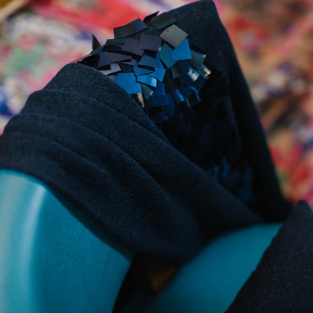 Knitwear for interiors with integrated lighting by Jen Laughlin for AUTHOR